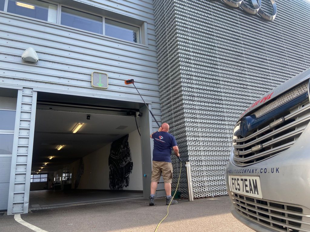 Commercial Window & Cladding Cleaning - Facilities Company